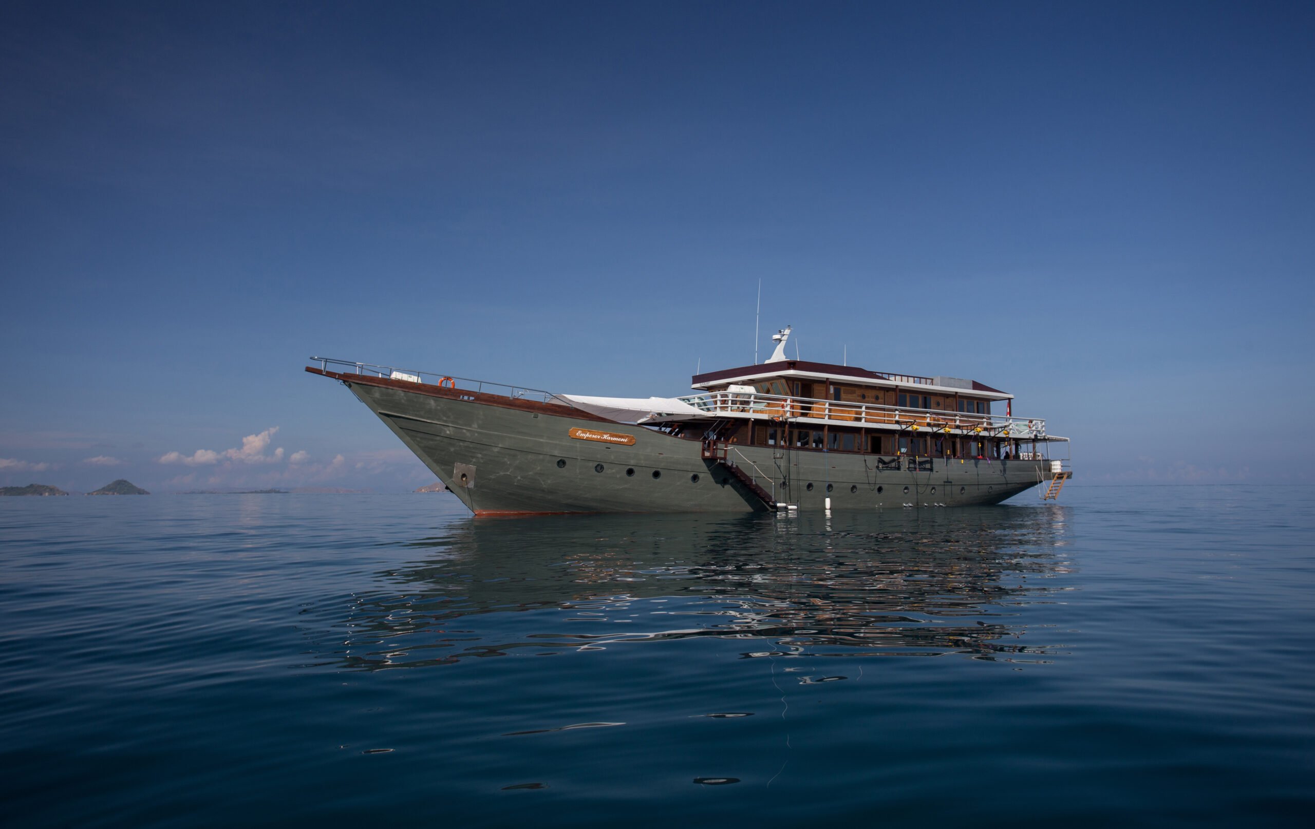 Emperor Harmoni Liveaboard | Ocean Earth Travels